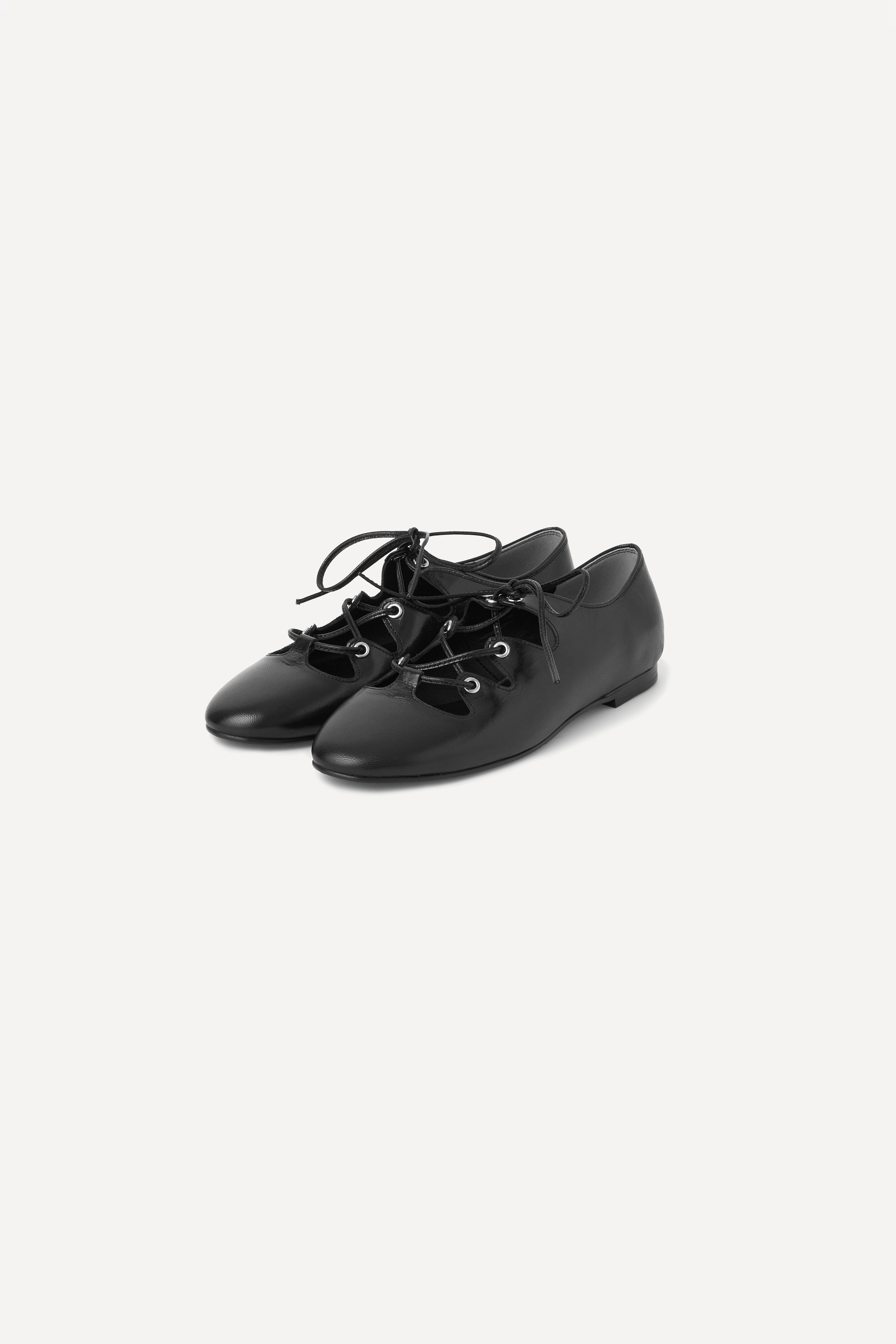 Marilyn Lace-Up Flat – HOWUS